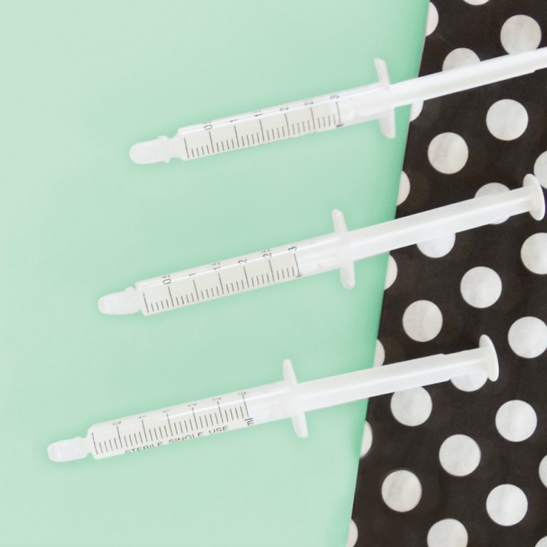 Billion Dollar Smile LED mini light teeth whitening kit review - The Fuss